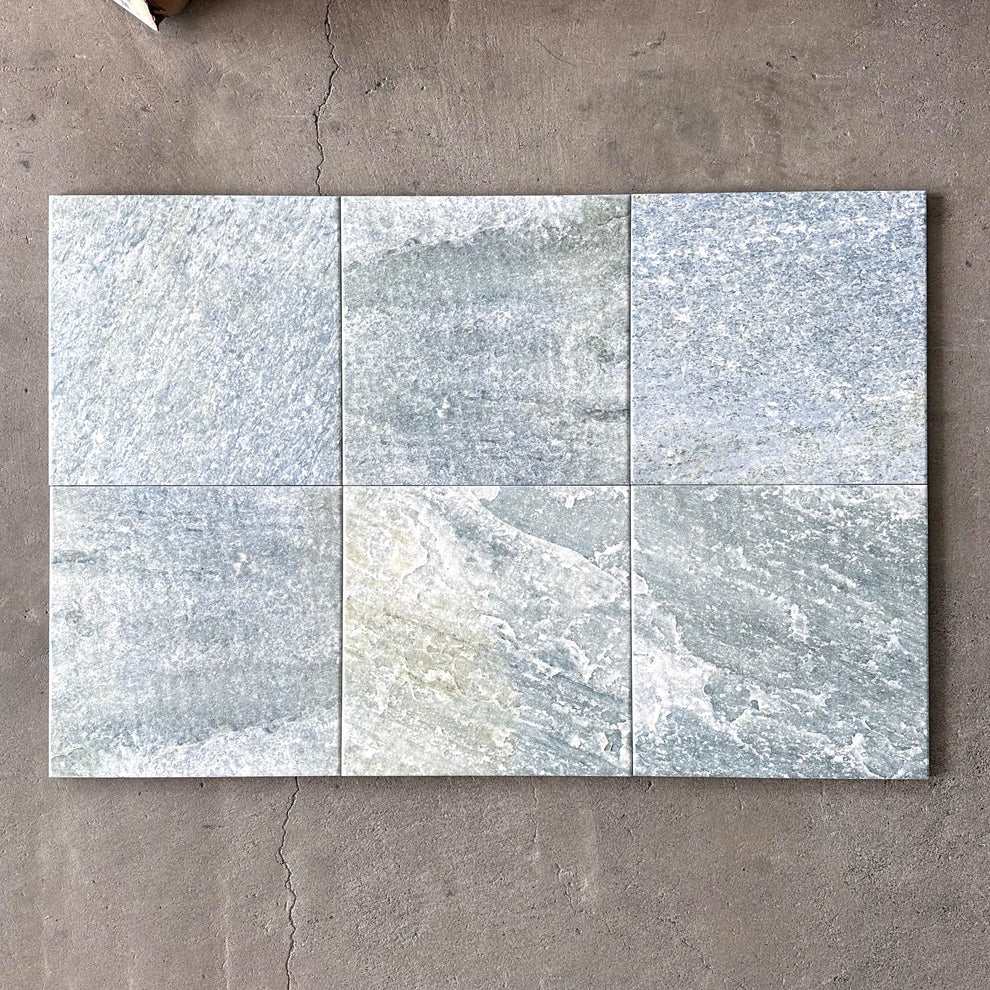 300角タイル LIXIL ジョイアストーン GIO-12 薄いブルーグレー（外床タイプ）300角平 中国製｜玄関タイルやアプローチに – RETILES デットストックタイル店